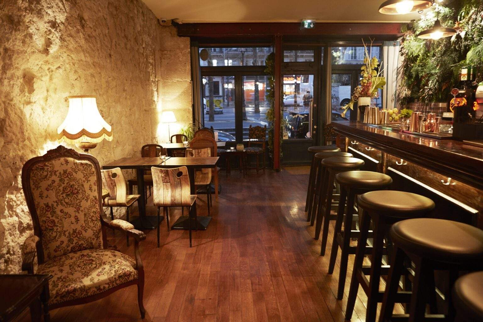 Bars sympas à République : 10 spots incontournables du quartier